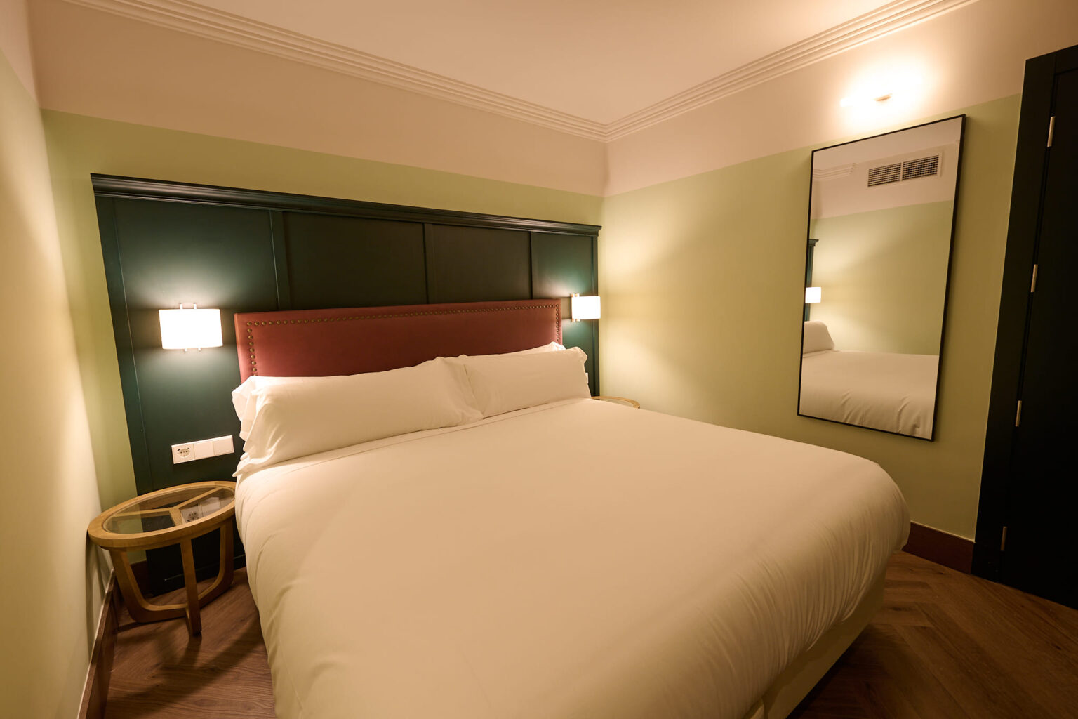Hotel Honest Granada – Hotel Granada unimos historia, cercanía y confort.